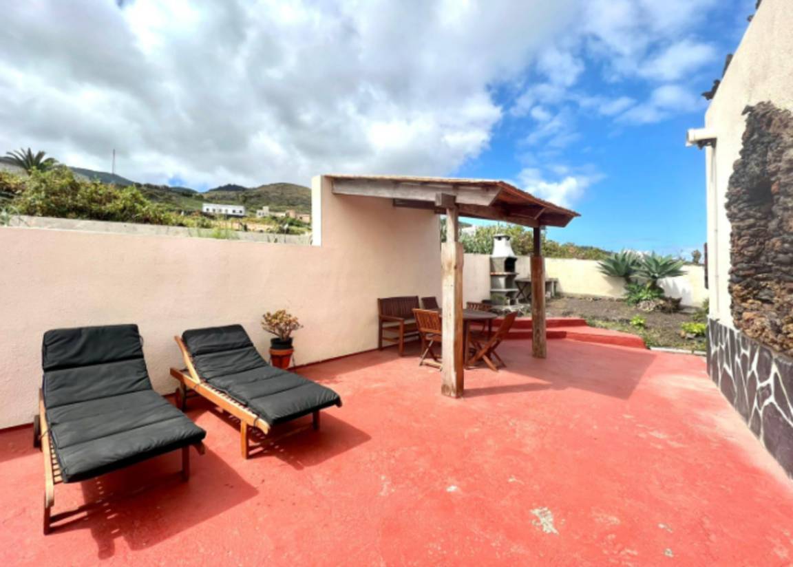 70 M² Casa Rural ∙ 3 Habitaciones ∙ 9 Huéspedes - El Hierro