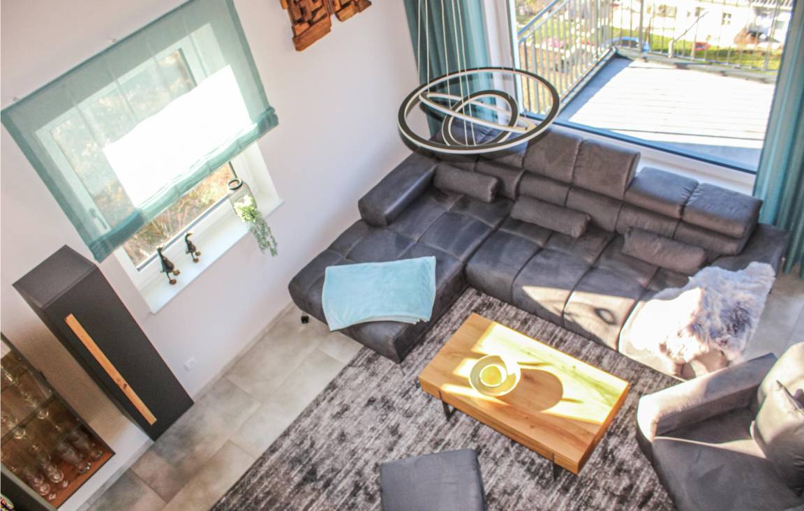 115 M² Ferienwohnung ∙ 3 Schlafzimmer ∙ 4 Gäste - Ellenz-Poltersdorf