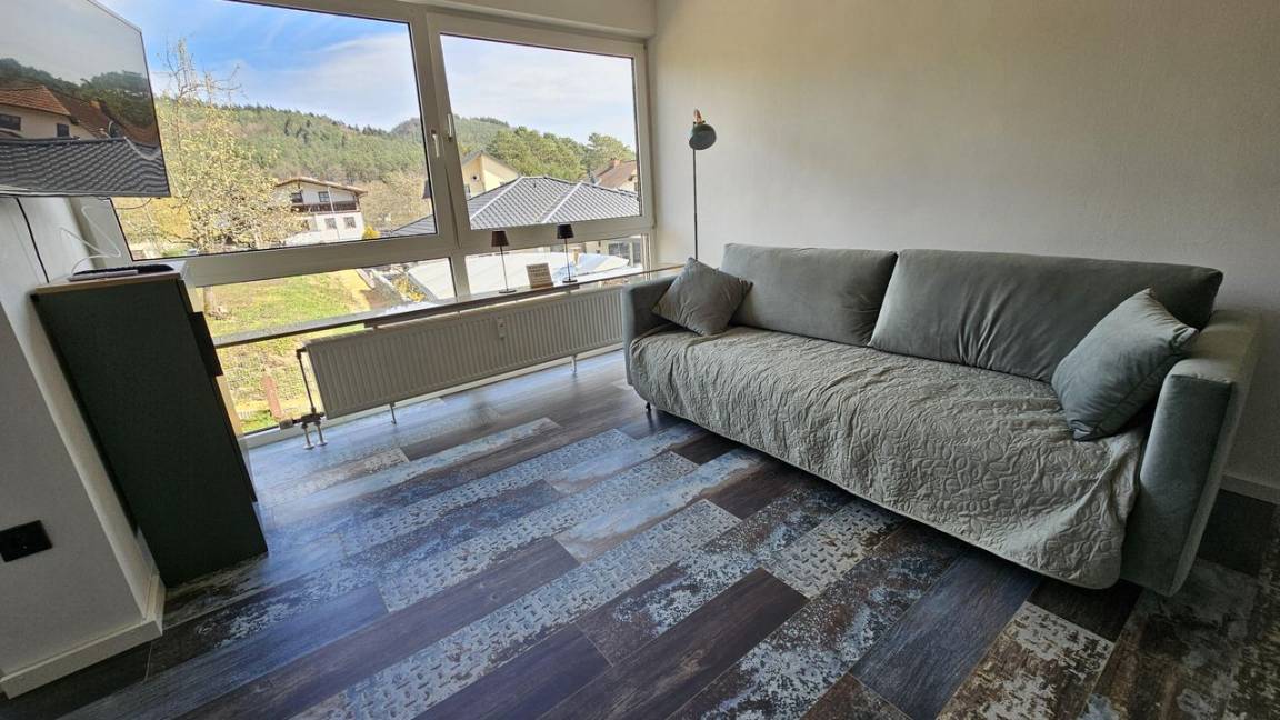 48 M² Ferienwohnung ∙ 1 Schlafzimmer ∙ 2 Gäste - Fischbach bei Dahn