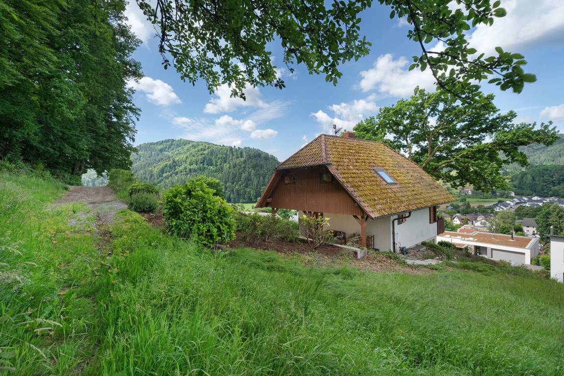 100 M² Ferienhaus ∙ 2 Schlafzimmer ∙ 6 Gäste - Elzach
