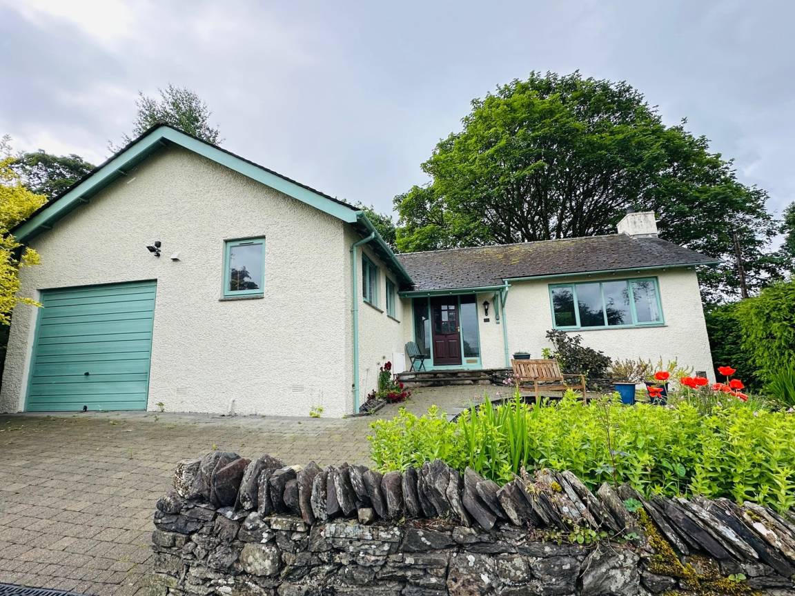 Cottage ∙ 2 Bedrooms ∙ 4 Guests - Bowness-on-Windermere