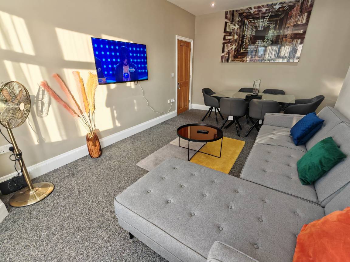 Apartment ∙ 3 Bedrooms ∙ 7 Guests - London