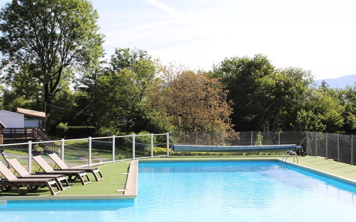 32 M² Caravan ∙ 3 Bedrooms ∙ 8 Guests - Isere