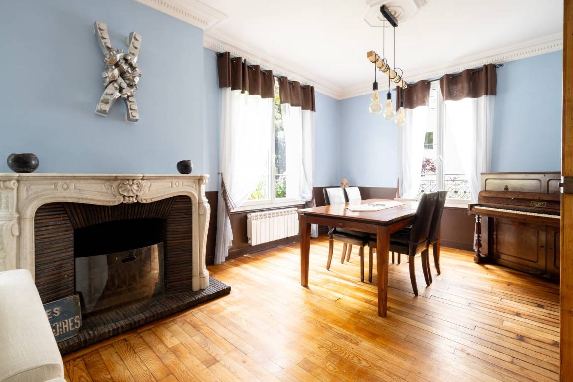 160 M² Maison De Vacances ∙ 4 Chambres ∙ 8 Personnes - Drancy