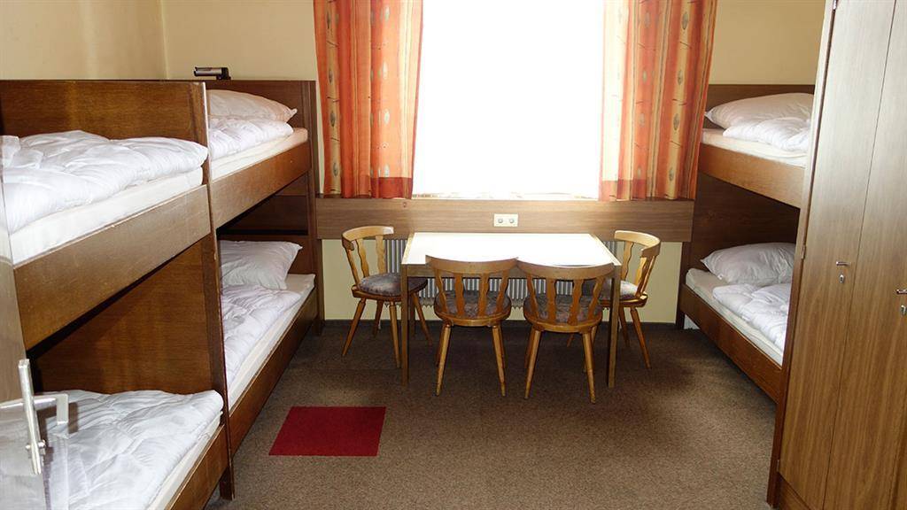Hotel ∙ 1 Bedroom ∙ 6 Guests - Innsbruck