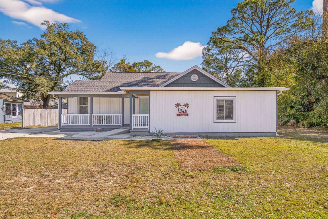 121 M² House ∙ 3 Bedrooms ∙ 8 Guests - Pensacola Beach, FL