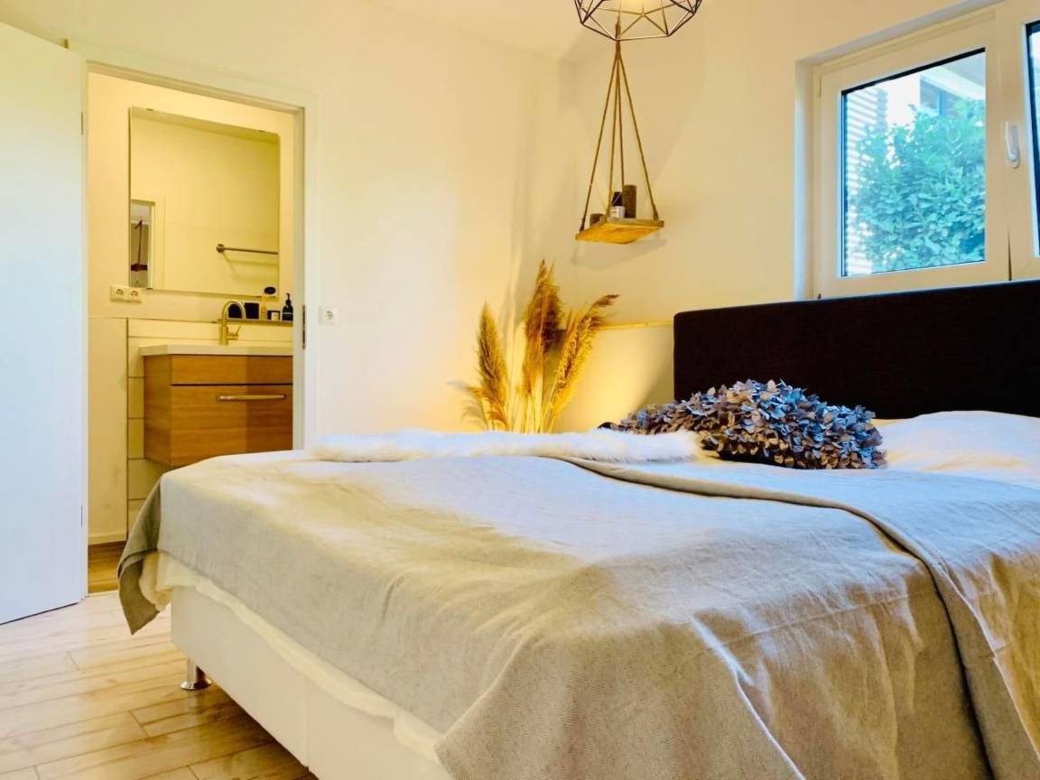 47 M² Ferienwohnung ∙ 1 Schlafzimmer ∙ 4 Gäste - Sinzig