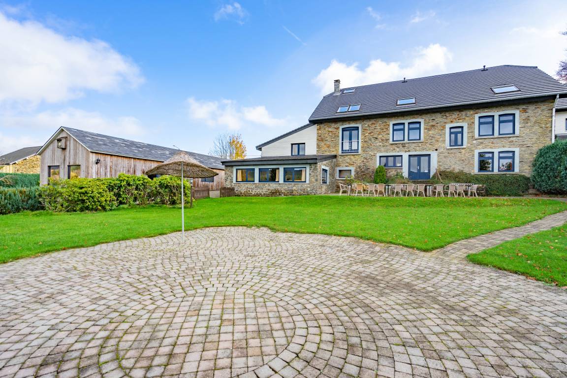 1000 M² Gîte ∙ 15 Bedrooms ∙ 30 Guests - Houffalize