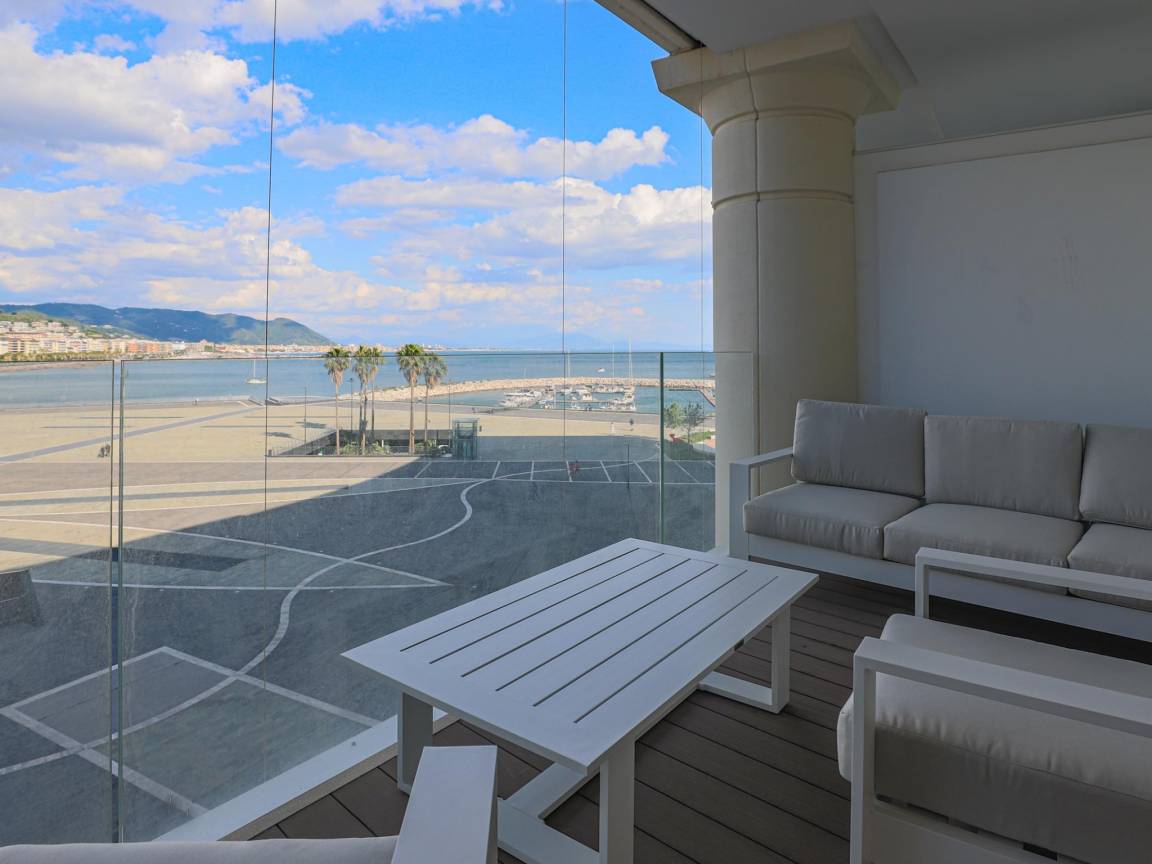 100 M² Appartement ∙ 2 Chambres ∙ 4 Personnes - Salerne