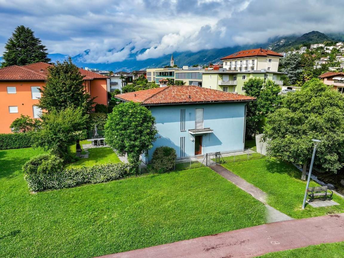 180 M² Maison De Vacances ∙ 3 Chambres ∙ 9 Personnes - Ascona