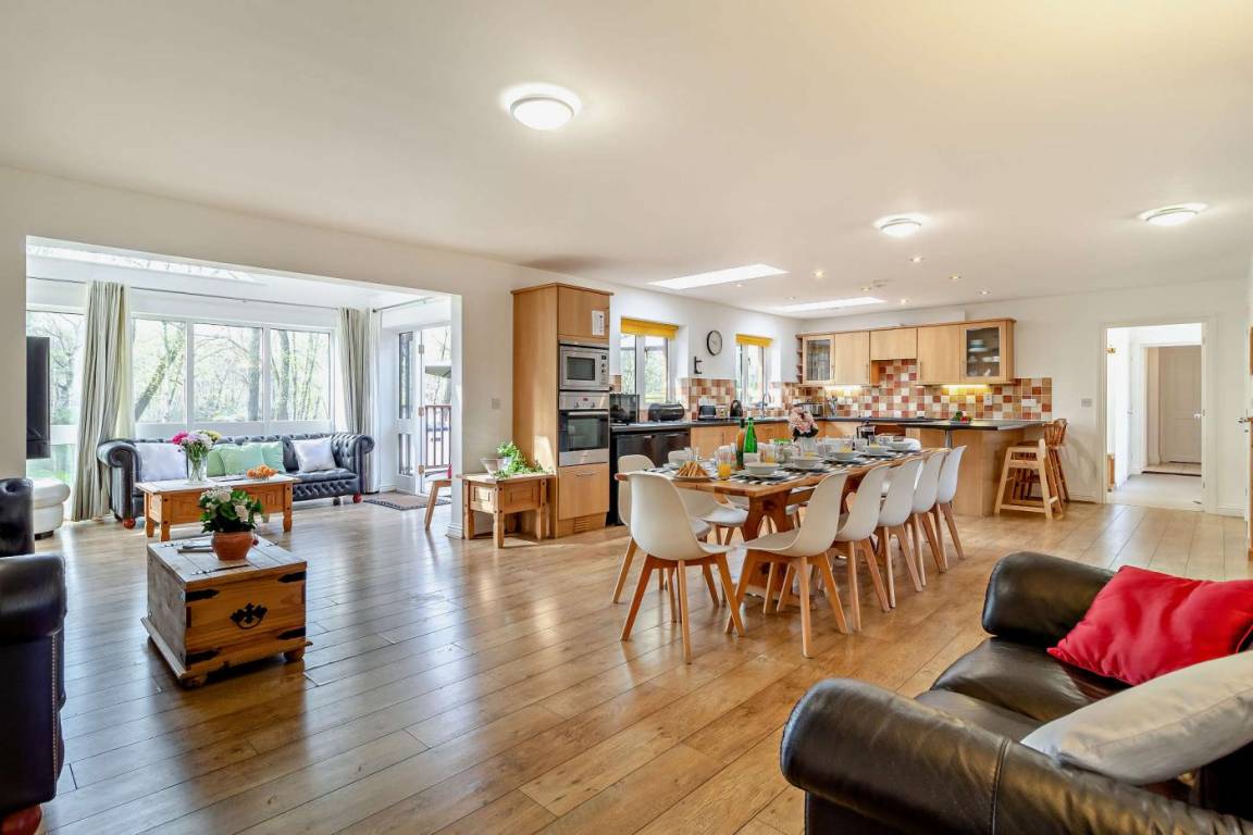 Lodge ∙ 5 Bedrooms ∙ 12 Guests - Norfolk