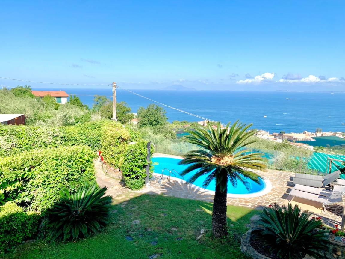 135 M² Villa ∙ 4 Schlafzimmer ∙ 8 Gäste - Sorrent
