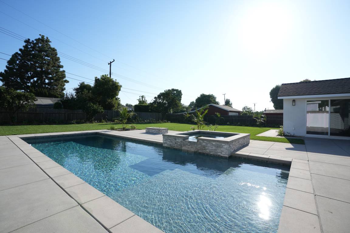 232 M² House ∙ 5 Bedrooms ∙ 12 Guests - Orange, CA