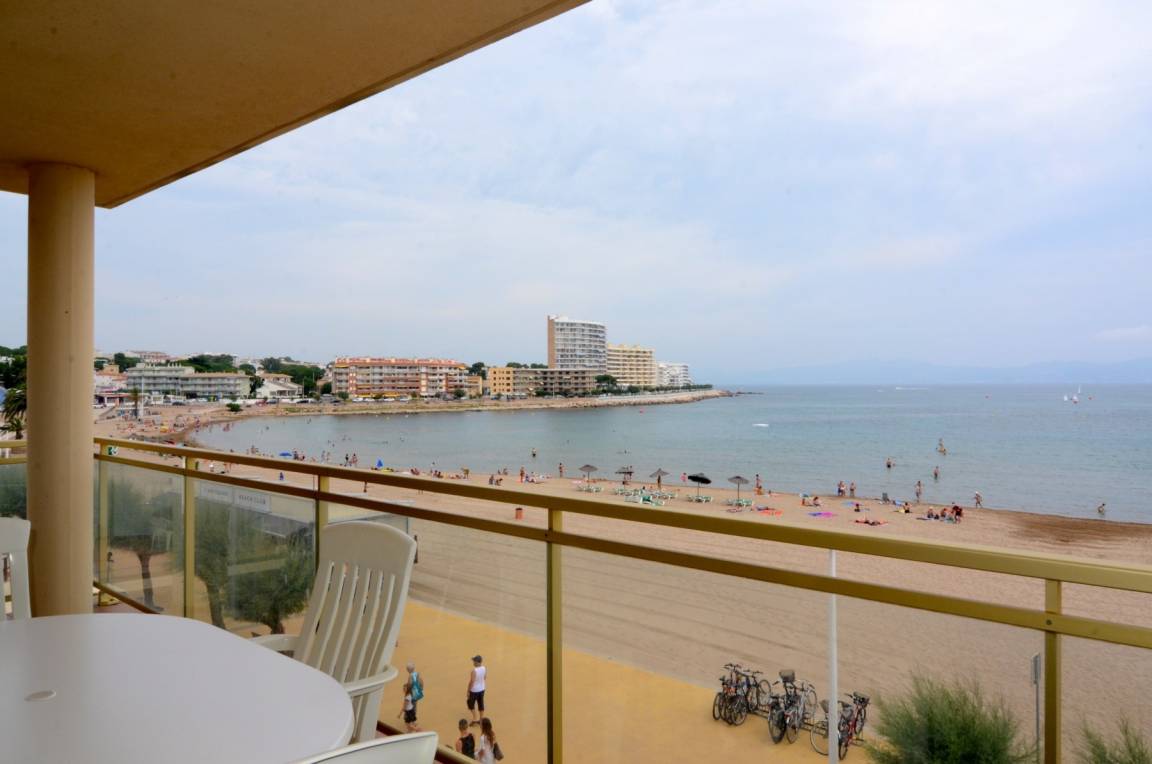 101 M² Apartment ∙ 3 Bedrooms ∙ 5 Guests - L'Escala