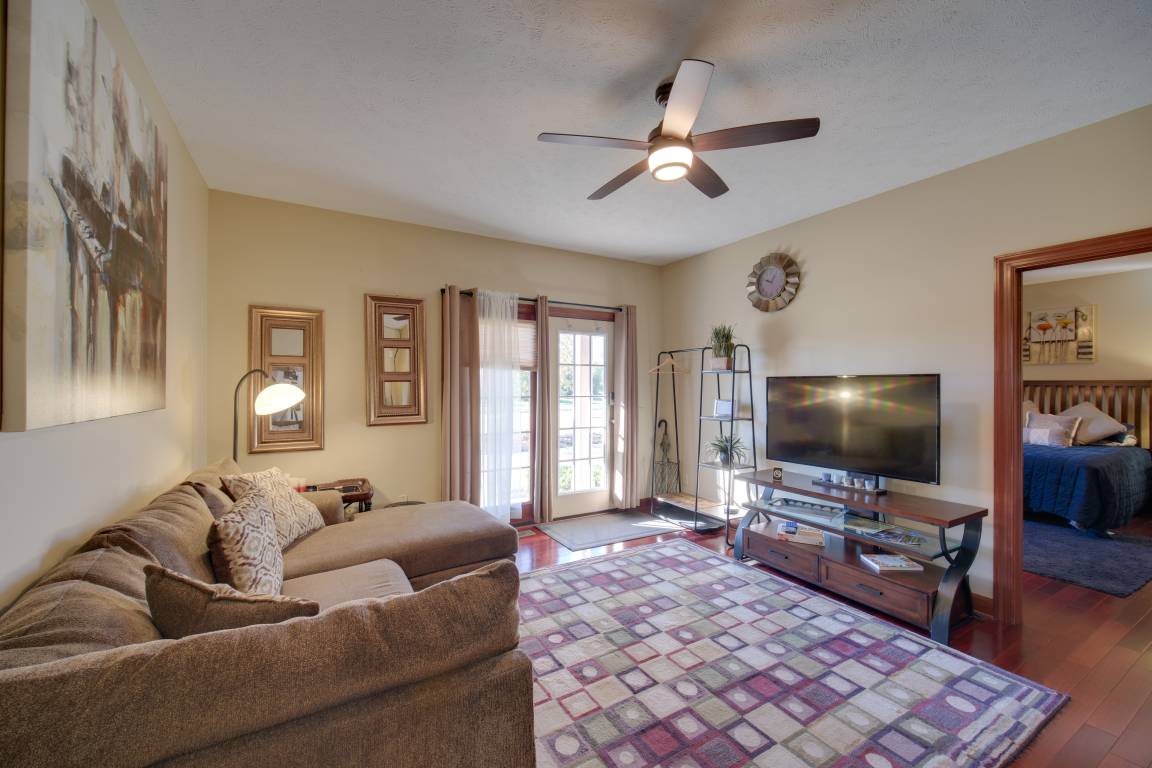 74 M² Huoneisto ∙ 1 Makuuhuone ∙ 2 Vierasta - Mentor, OH