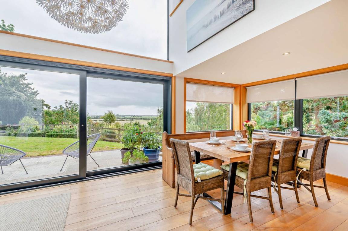 Cottage ∙ 5 Bedrooms ∙ 8 Guests - Tenterden