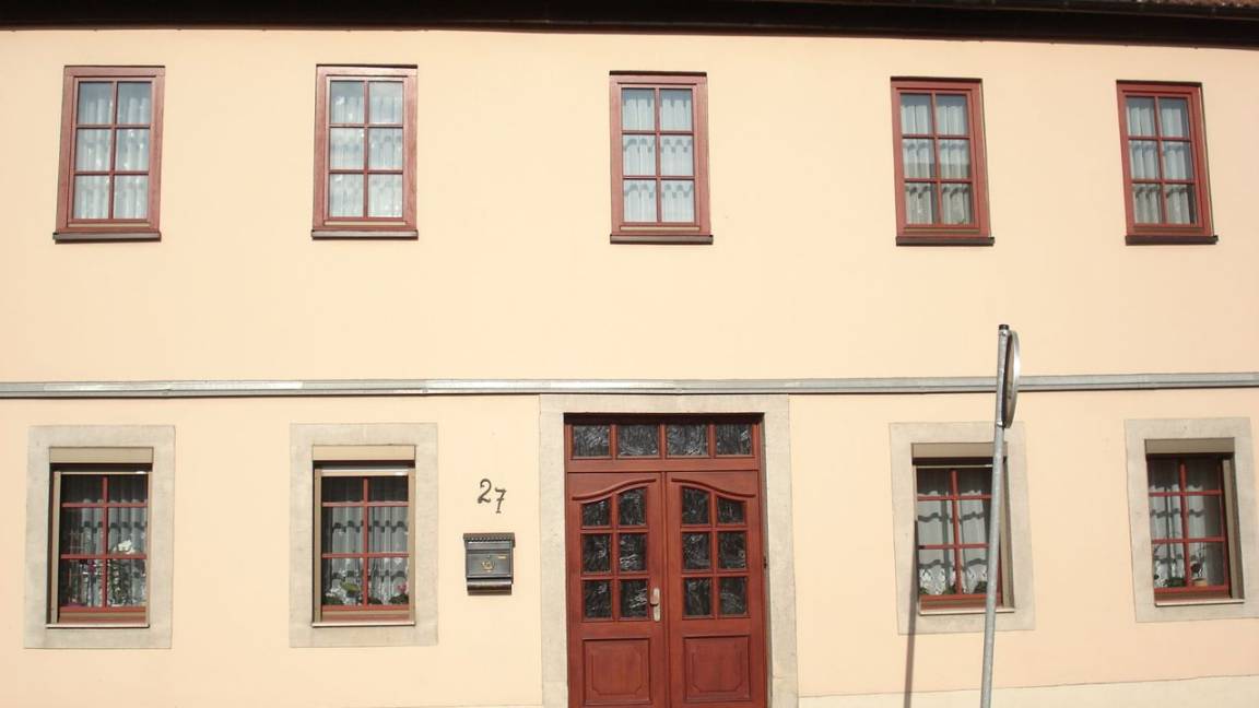 75 M² Ferienwohnung ∙ 2 Schlafzimmer ∙ 4 Gäste - Eisenberg