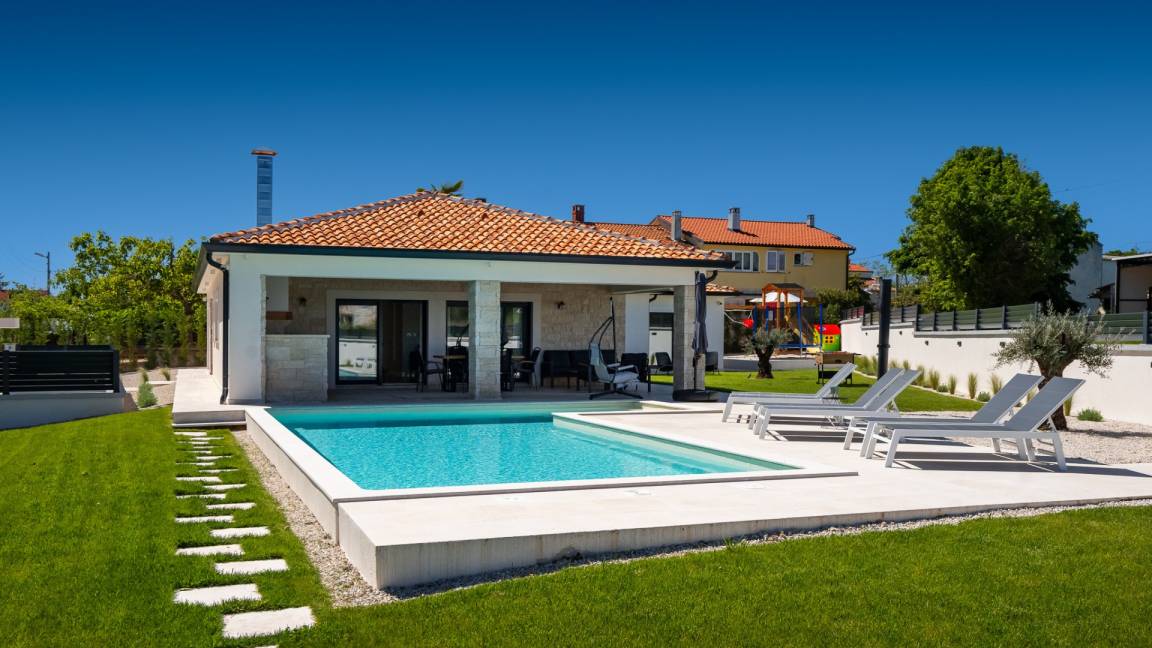 177 M² Villa ∙ 3 Bedrooms ∙ 7 Guests - Motovun