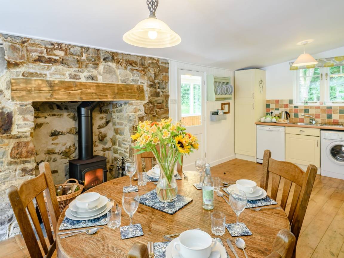 Cottage ∙ 2 Bedrooms ∙ 4 Guests - Clovelly