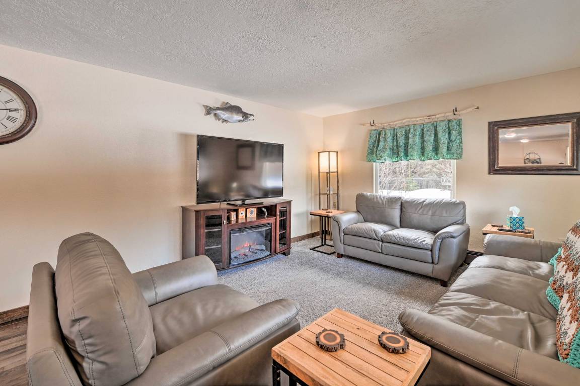 222 M² House ∙ 5 Bedrooms ∙ 10 Guests - Soldotna, AK