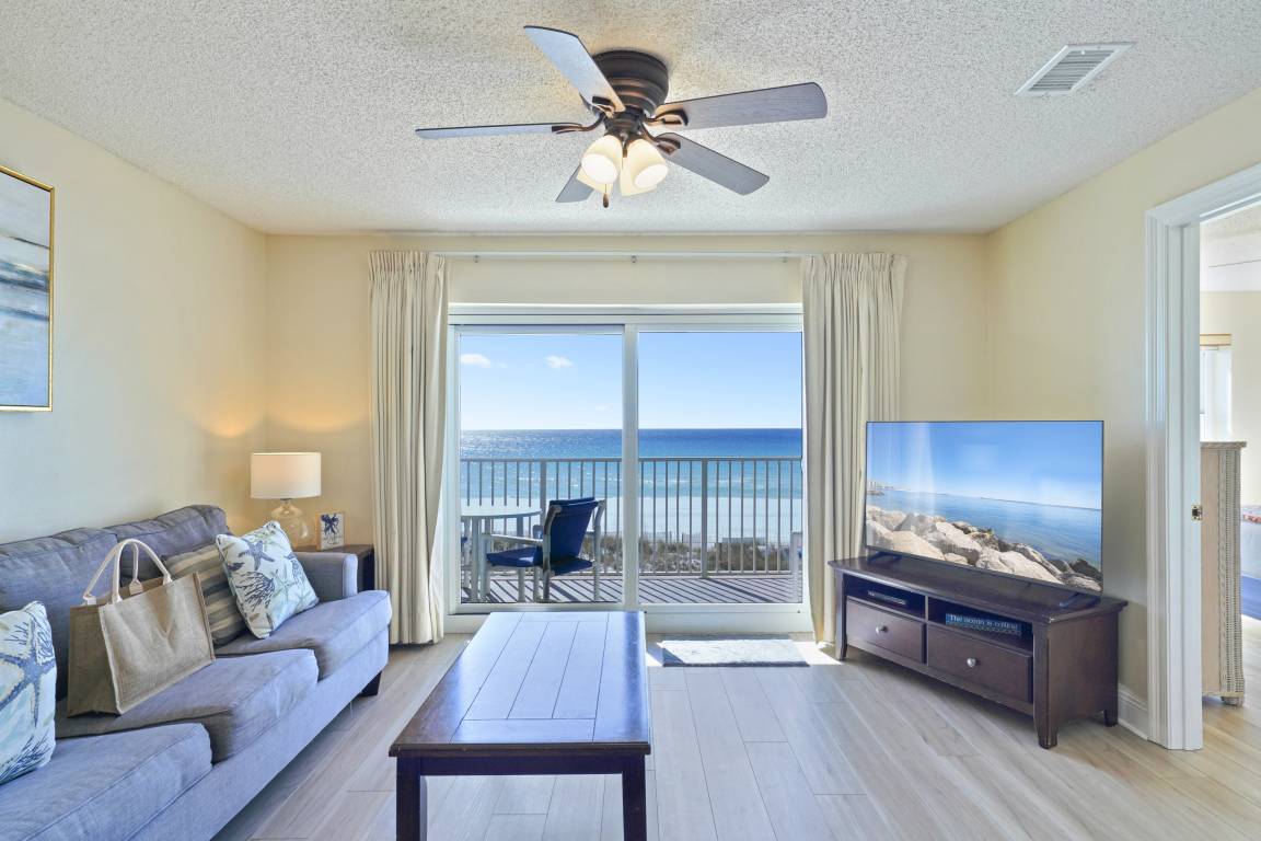 Condo ∙ 3 Bedrooms ∙ 8 Guests - Destin, FL