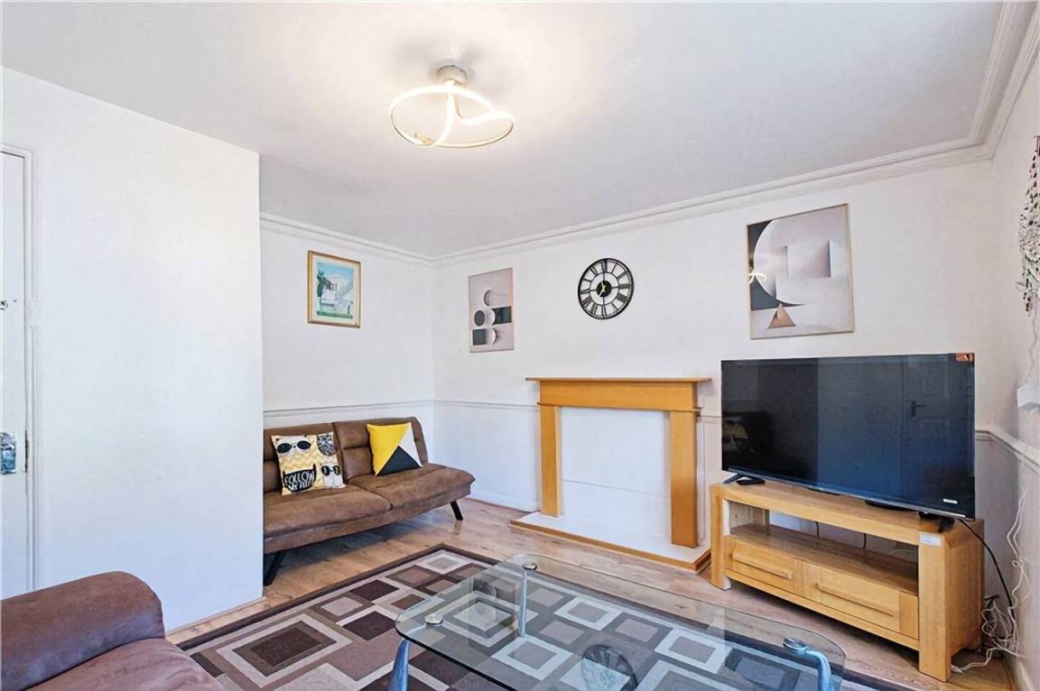 75 M² Apartment ∙ 2 Bedrooms ∙ 5 Guests - Romford