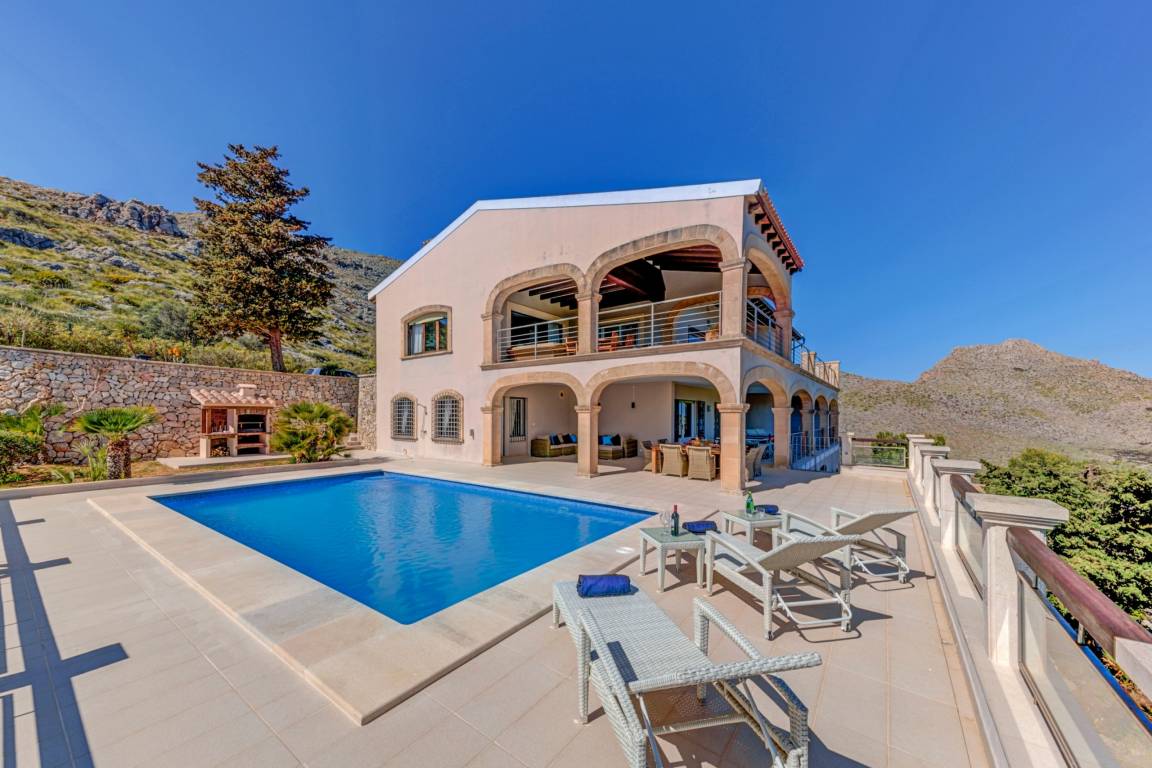 600 M² Villa ∙ 4 Schlafzimmer ∙ 8 Gäste - Pollença