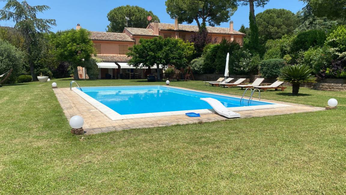 280 M² Villa ∙ 3 Schlafzimmer ∙ 6 Gäste - Sirolo