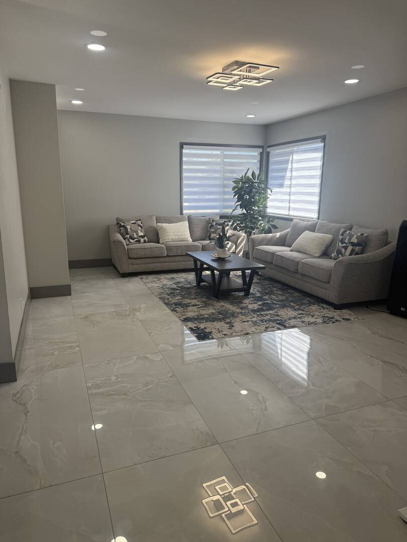 104 M² House ∙ 3 Bedrooms ∙ 7 Guests - Huntington Beach, CA