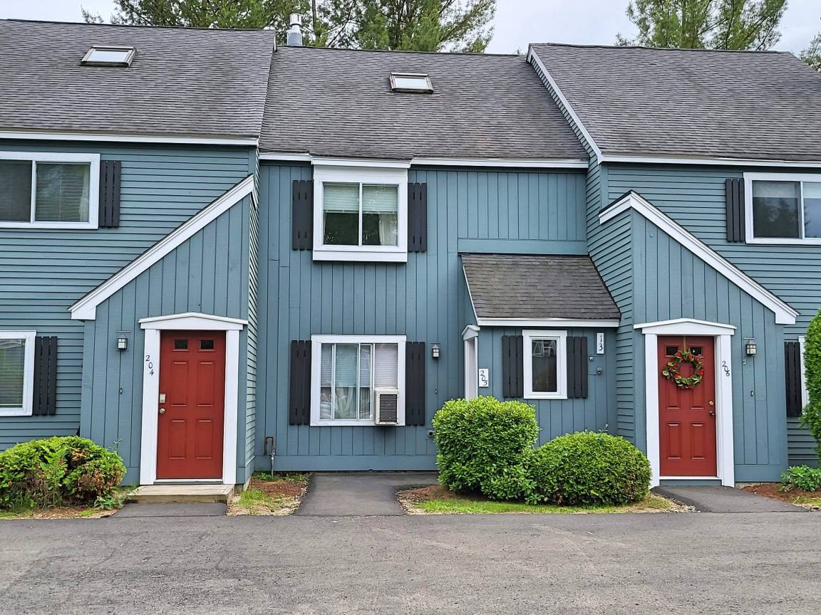 House ∙ 3 Bedrooms ∙ 6 Guests - New Hampshire