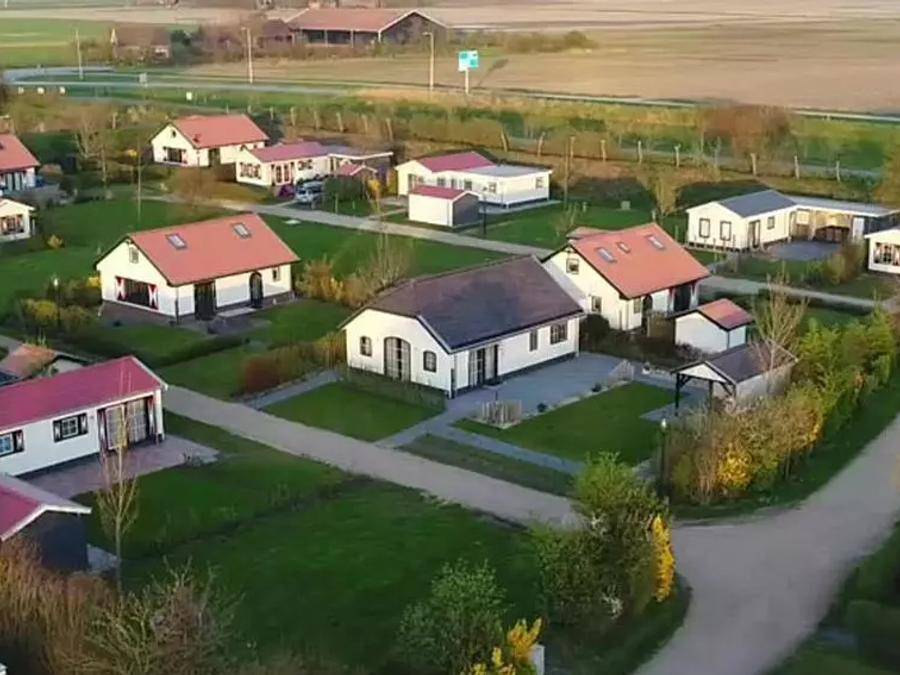 Chalet ∙ 1 Bedroom ∙ 4 Guests - Westenschouwen