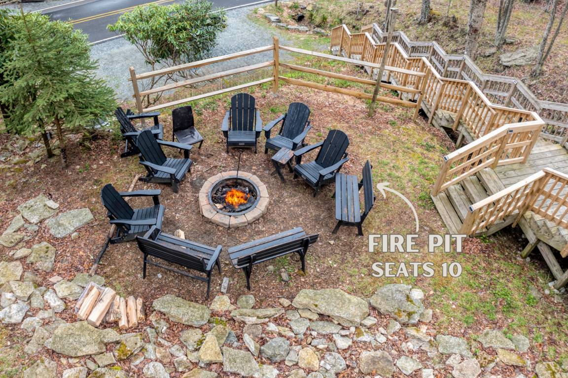 Cabin ∙ 4 Bedrooms ∙ 12 Guests - Beech Mountain, NC