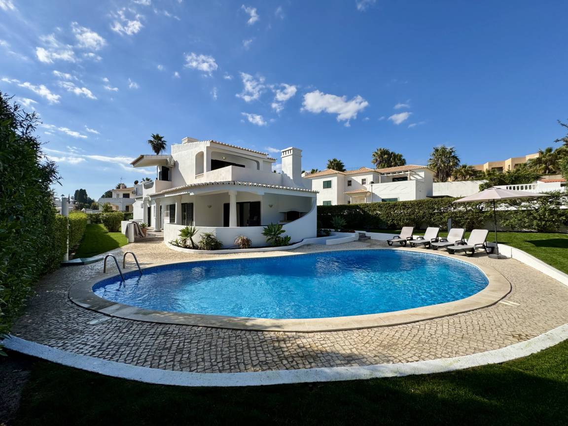 191 M² Villa ∙ 3 Bedrooms ∙ 7 Guests - Albufeira
