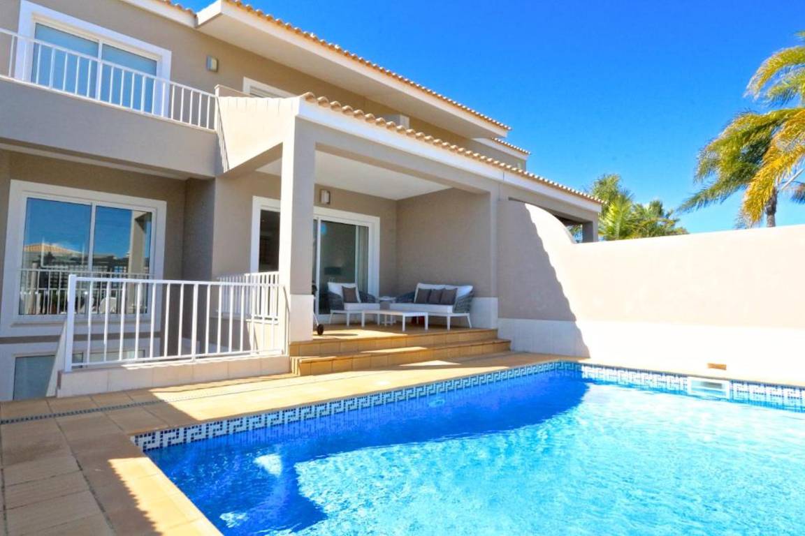 150 M² Villa ∙ 3 Bedrooms ∙ 10 Guests - Vilamoura
