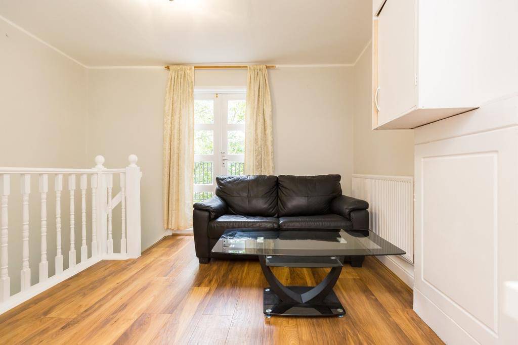 40 M² Huoneisto ∙ 1 Makuuhuone ∙ 2 Vierasta - Fulham
