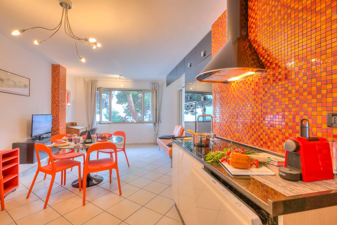 49 M² Apartment ∙ 2 Bedrooms ∙ 4 Guests - Alassio