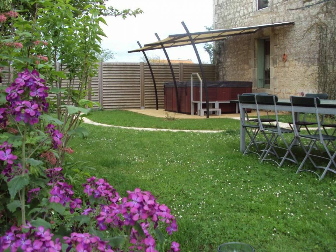 105 M² Cottage ∙ 3 Chambres ∙ 8 Personnes - Fontenay-le-Comte