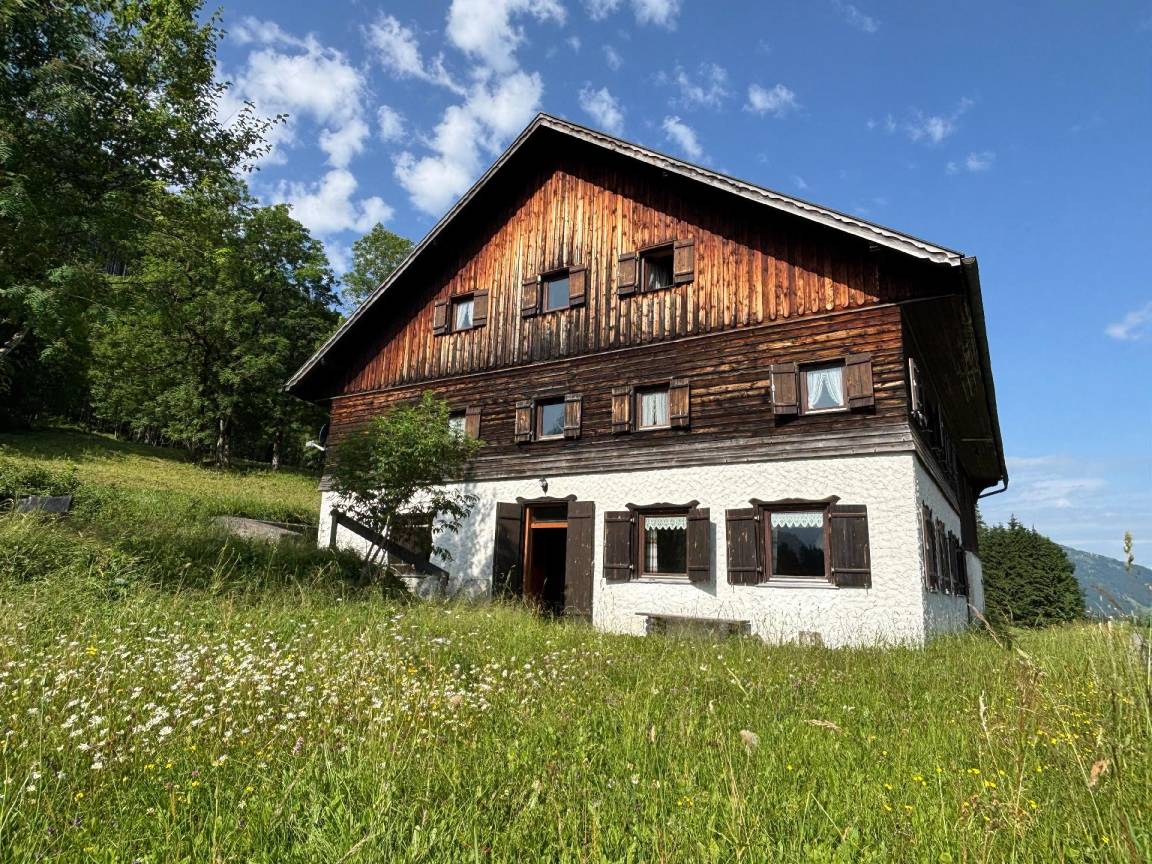 320 M² Ferienhaus ∙ 10 Schlafzimmer ∙ 20 Gäste - Tannheim
