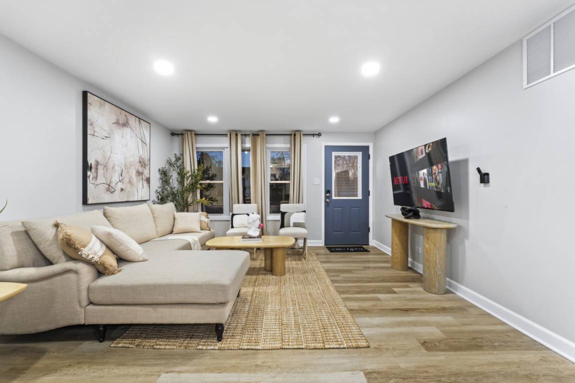 110 M² House ∙ 3 Bedrooms ∙ 5 Guests - Schaumburg