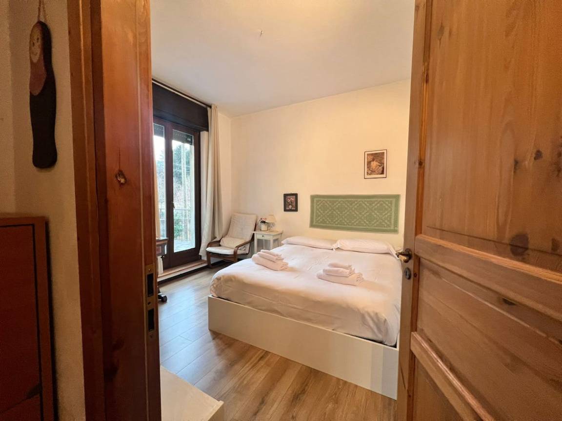 100 M² Apartment ∙ 2 Bedrooms ∙ 4 Guests - Varese