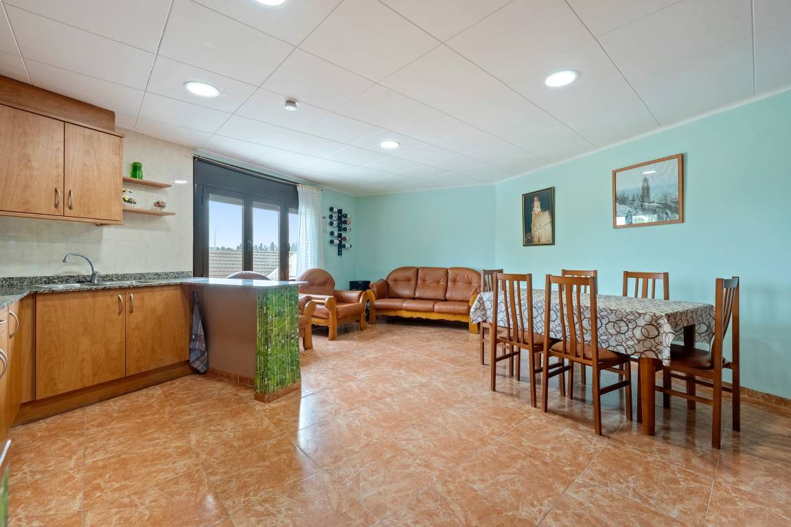 76 M² Apartamento ∙ 2 Habitaciones ∙ 4 Huéspedes - Gandesa
