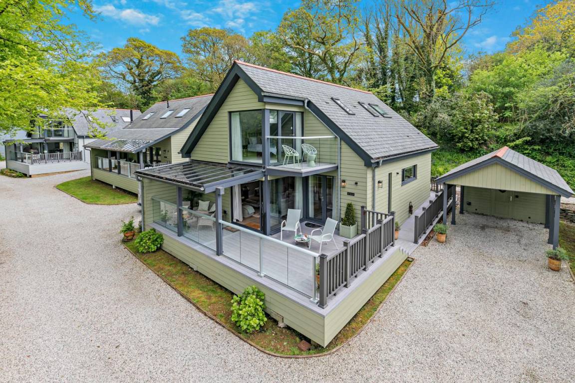 Lodge ∙ 6 Bedrooms ∙ 6 Guests - Devon