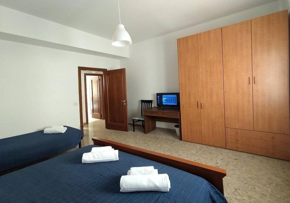 80 M² Apartamento ∙ 2 Habitaciones ∙ 5 Huéspedes - Ancona