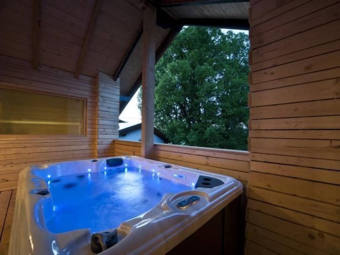 110 M² Ferienhaus ∙ 2 Schlafzimmer ∙ 4 Gäste - Bischofsmais