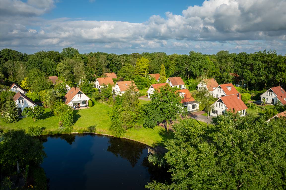 92 M² Bungalow ∙ 3 Bedrooms ∙ 6 Guests - Hengelo