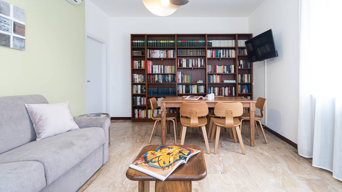 105 M² Apartment ∙ 2 Bedrooms ∙ 5 Guests - Milan