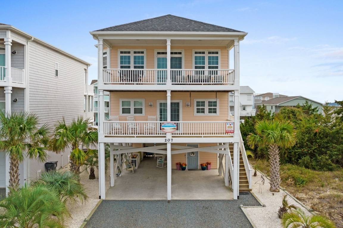 House ∙ 4 Bedrooms ∙ 10 Guests - Holden Beach, NC