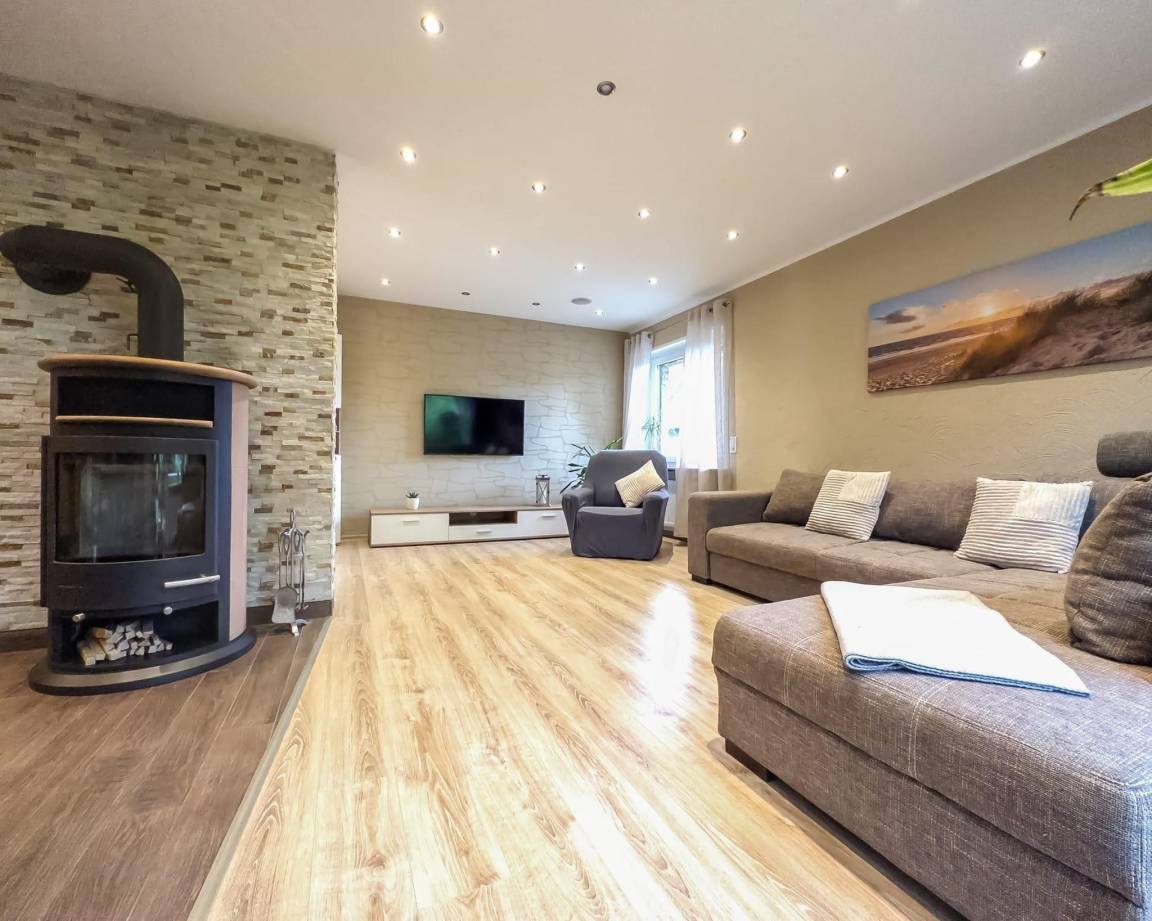 120 M² Ferienwohnung ∙ 3 Schlafzimmer ∙ 7 Gäste - Hameln