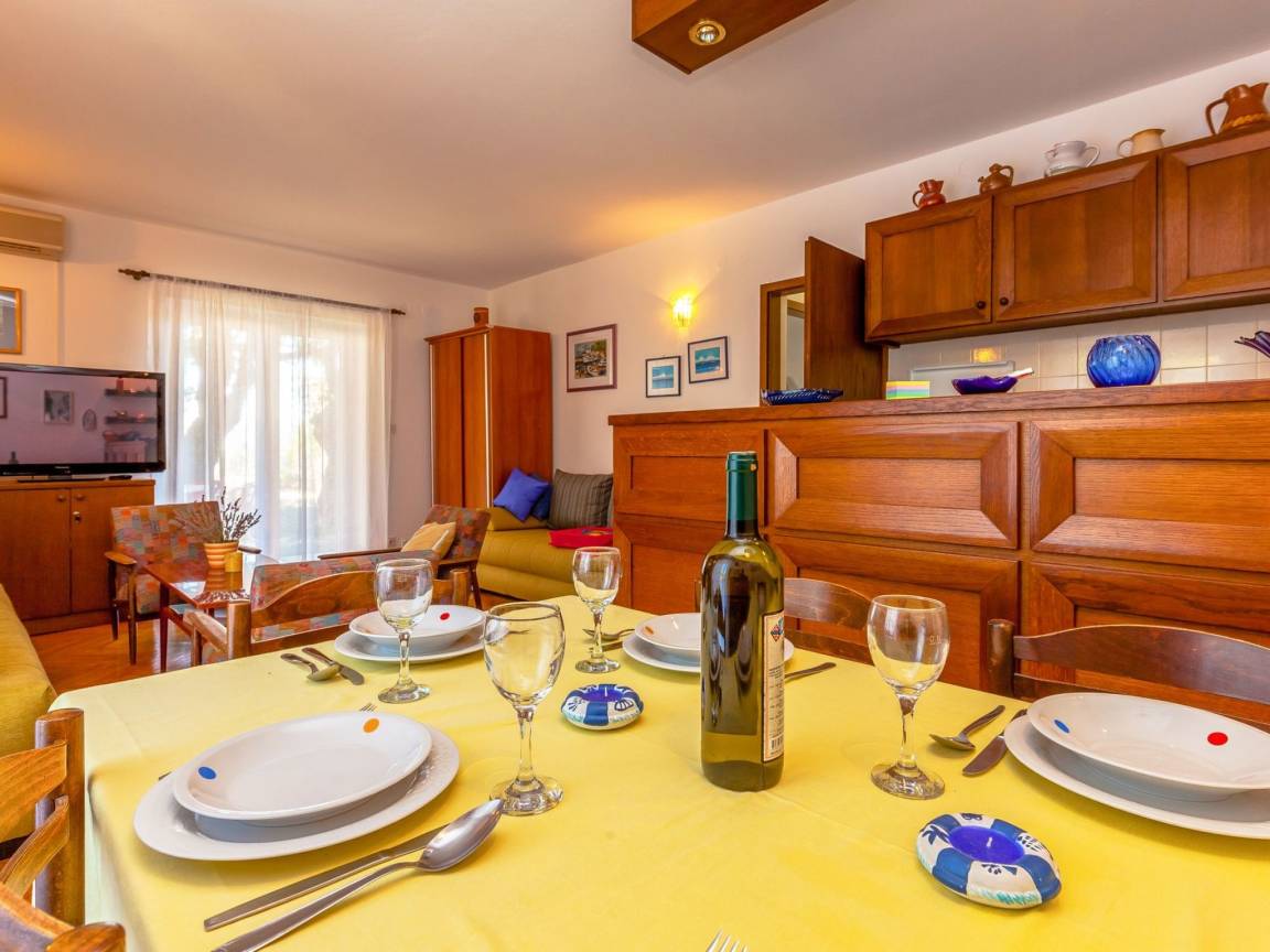 112 M² House ∙ 3 Bedrooms ∙ 5 Guests - Vrbnik