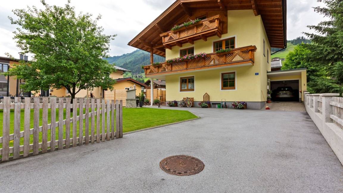 65 M² Ferienwohnung ∙ 2 Schlafzimmer ∙ 4 Gäste - Großarl